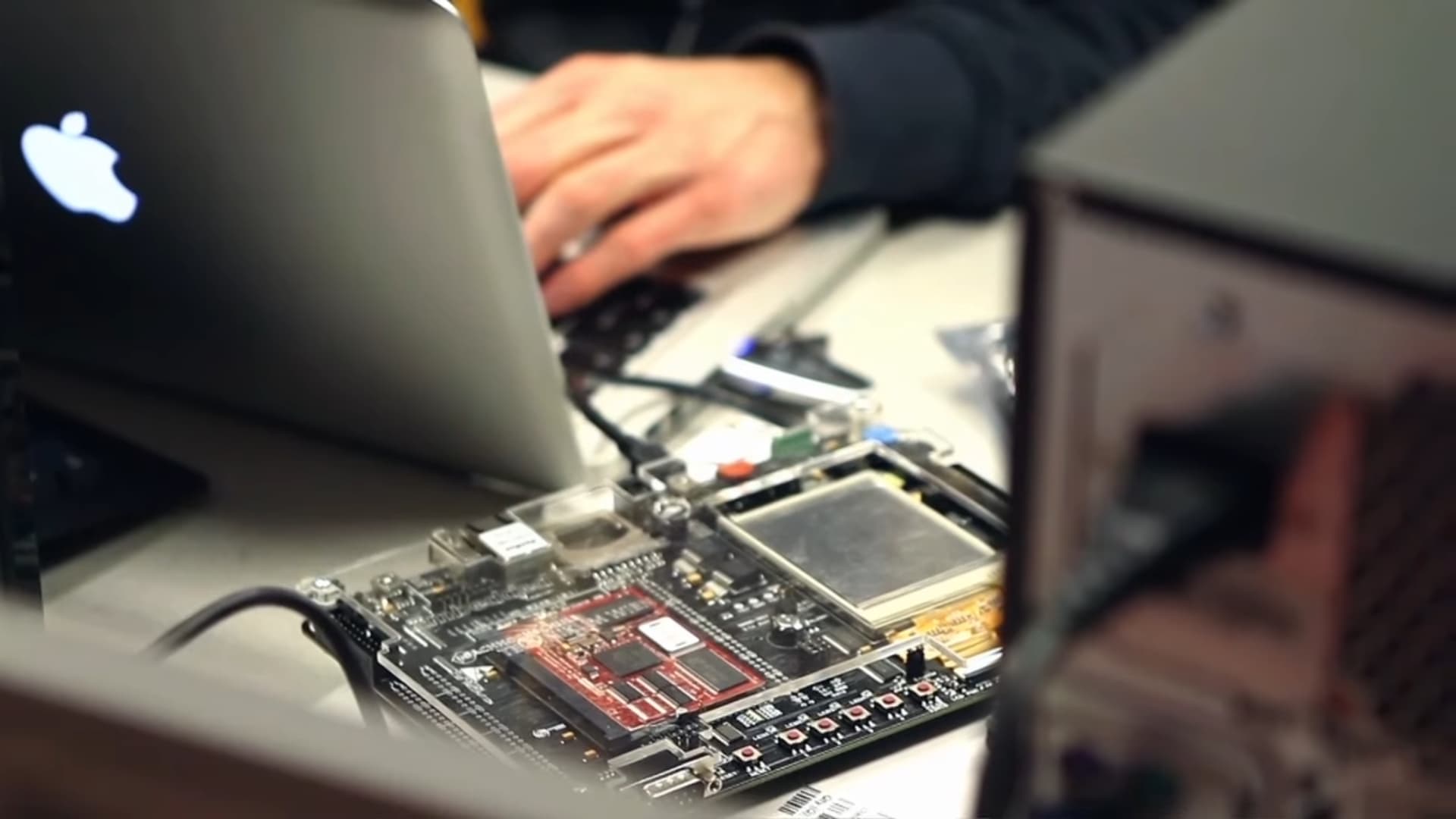 Informations- und Kommunikationssysteme (IKT) | FHTW