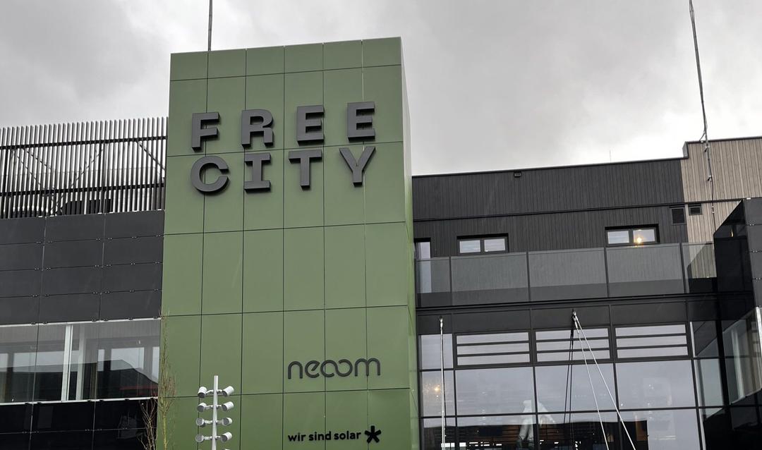 Excursion with sustainable energy innovations at Neoom in Freistadt ...